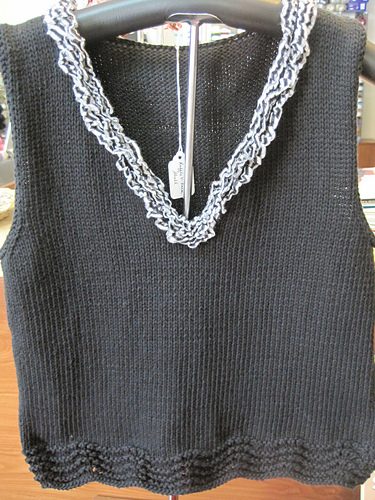 Ravelry: Ruffle V-Neck Shell pattern by Teresa Chorzepa