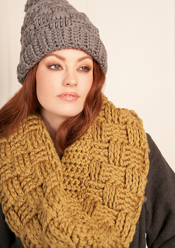 Ravelry: Muriel Cowl pattern by Emma Wright
