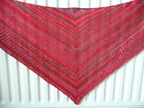 Ravelry: Red Robin Shawl pattern by Helen Stewart