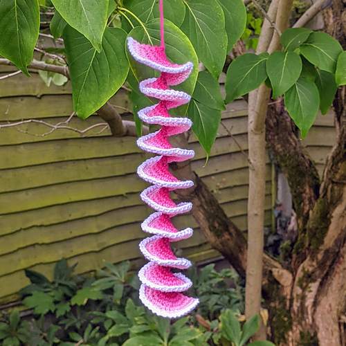 Ravelry: 3-2-1 Twirl! pattern by Linda Woodthorpe