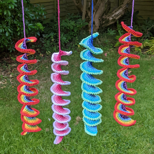 Ravelry: 3-2-1 Twirl! pattern by Linda Woodthorpe