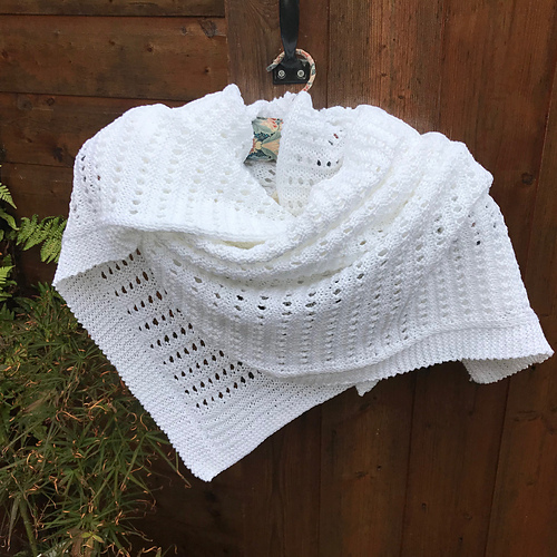 Ravelry: Perivale Wrap pattern by Lisa Featherstone