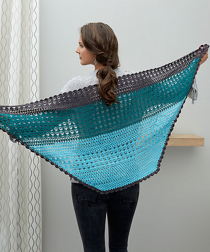 Ravelry: Changing Colors Shawls pattern by Lisa Gentry