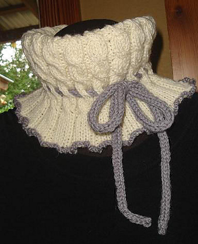 Ravelry: Knitted Neck Warmer pattern by Lisa Gentry