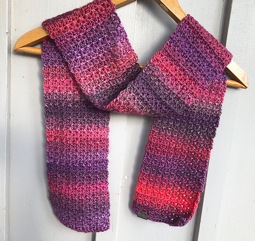 Ravelry: Easy V-Stitch Scarf pattern by Lisa Gentry