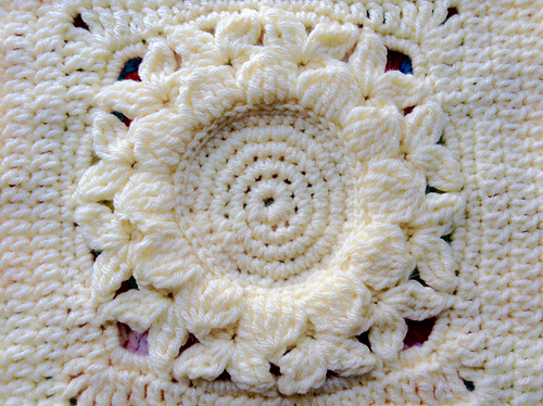 Ravelry: Happy Flower pattern by Julie Yeager