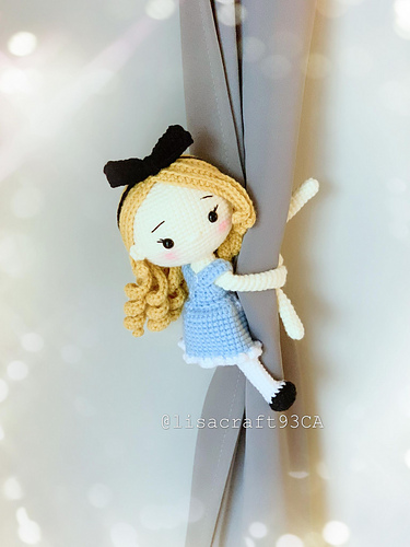 Ravelry: Alice Princess curtain tieback pattern by Trang Minh