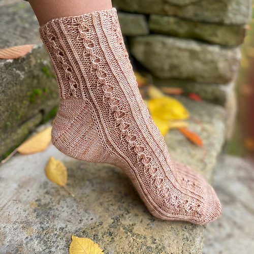 Ravelry: Florence Socks pattern by Anja Heumann