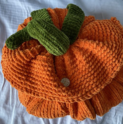 Ravelry: Halloween pumpkin Backpack / Rucksack pattern by fran Low