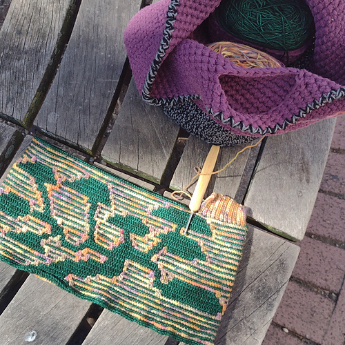 Ravelry: Akamatsu Cowl pattern by Tomomi Landsman