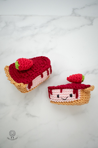 Ravelry: Strawberry Cheesecake pattern by Ana Carolina Figueiredo