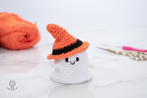 Ravelry: Mini Ghost pattern by Ana Carolina Figueiredo