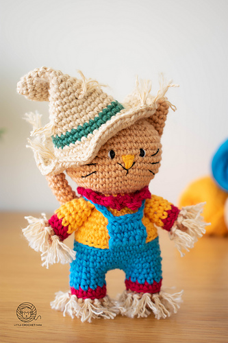 Ravelry: Scarecrow Cat pattern by Ana Carolina Figueiredo