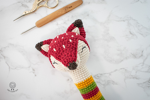 Ravelry: Sleepy Fox rattle toy pattern by Ana Carolina Figueiredo