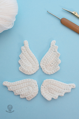 Ravelry: Wings Applique pattern by Ana Carolina Figueiredo