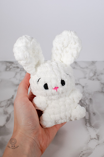 Ravelry: Chunky bunny amigurumi pattern by Ana Carolina Figueiredo