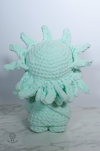 Ravelry: Cuddle Size Lady Liberty pattern by Ana Carolina Figueiredo