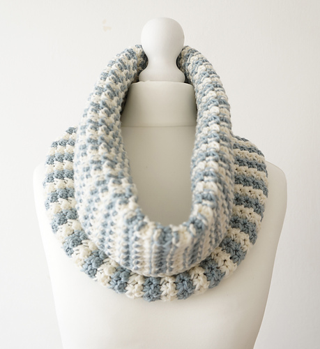 Ravelry: Edith Cowl pattern by Little Doolally