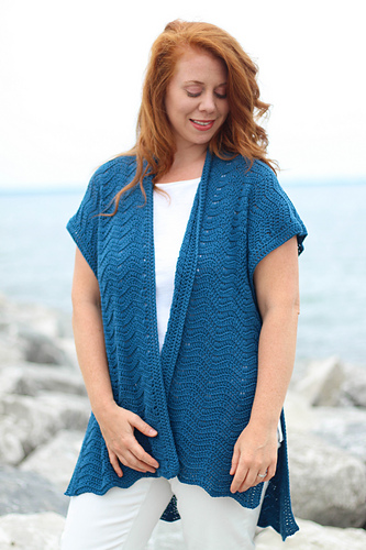 Ravelry: Tidal Wave Ruana pattern by Little Red Knits