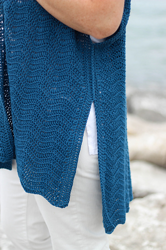 Ravelry: Tidal Wave Ruana pattern by Little Red Knits
