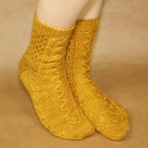 Ravelry: Waggledance pattern by Fiona Hamilton-MacLaren