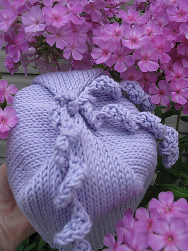 Ravelry: Twizzle Hat pattern by Joan Janes