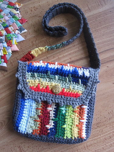 Ravelry: Mini Scrappy Swatch Purse pattern by LivelyCrochet - RhythmicYouth