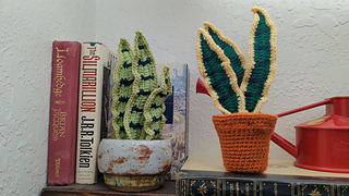 Ravelry: Snake Plant pattern by Liz Shafer