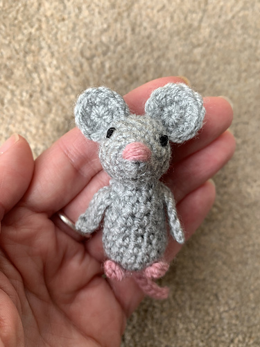 Ravelry: Matchbox Christmas Stocking Mouse pattern by Laura Sutcliffe