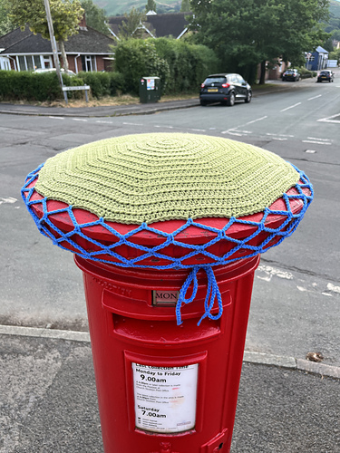 Ravelry: Post Box Topper Cover pattern by Laura Sutcliffe