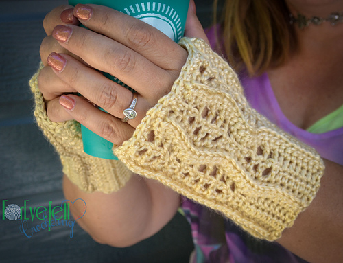 Ravelry: Chelsea Waves Fingerless Gloves pattern by Sweet Potato ...