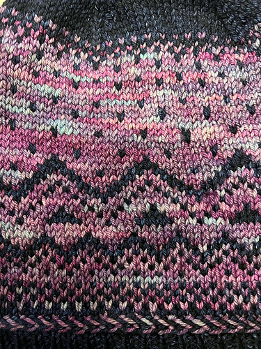 Ravelry: Snowy Caps pattern by Lois Silva