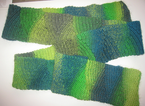 Ravelry: Slip Slope Scarf pattern by Vashti Braha
