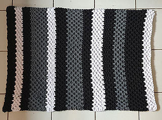 Ravelry: Bathroom Rug pattern by L Le Roux