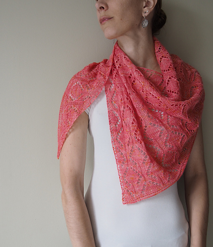 Ravelry: Volute pattern by Nadia Crétin-Léchenne