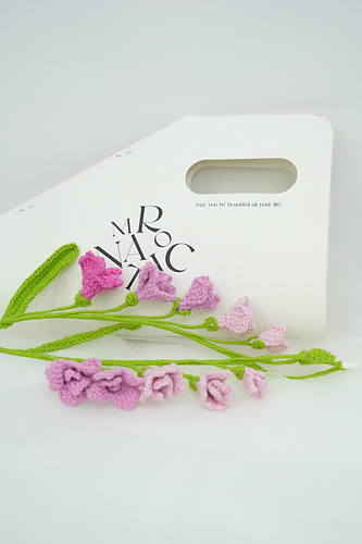 Ravelry: Crochet Freesia Flower pattern by Loopara Crochet