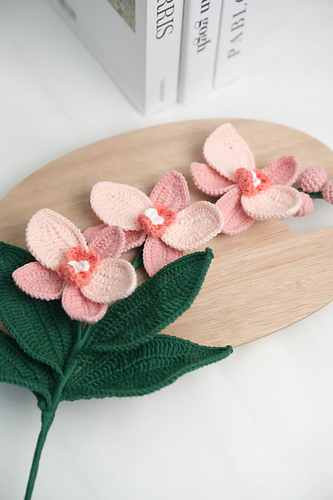 Ravelry: Crochet Moth Orchid pattern by Loopara Crochet