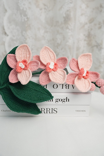 Ravelry: Crochet Moth Orchid pattern by Loopara Crochet