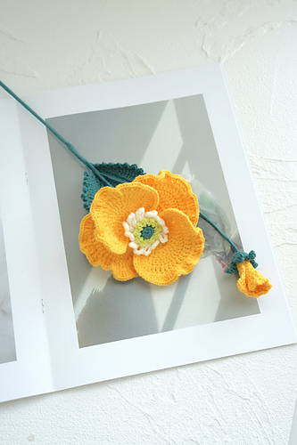 Ravelry: Crochet Poppy Flower pattern by Loopara Crochet