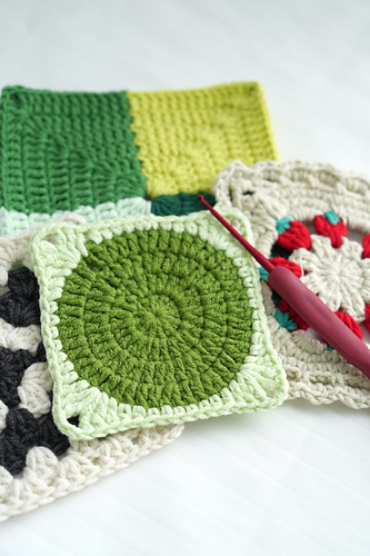 Ravelry: Crochet Circle Granny Square pattern by Loopara Crochet