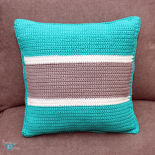 Ravelry: Mosaic Triangles Pillow pattern by Loops and Love Crochet
