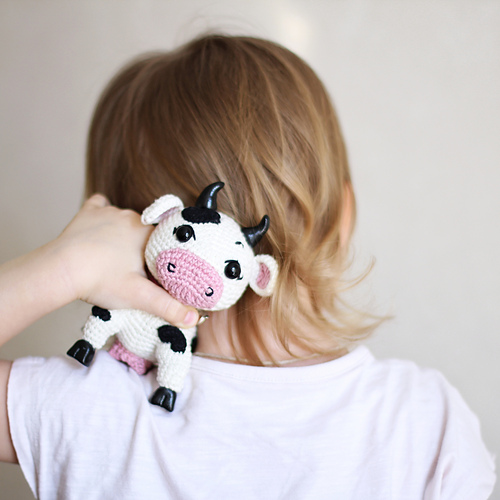 Ravelry: Cow Milka pattern by Angelina Taranina