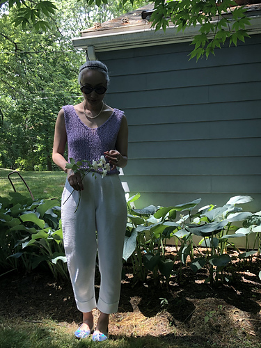 Ravelry: V-Neck Tank Top pattern by Loopy Mango