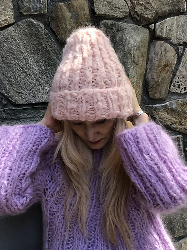 Ravelry: Snow Queen Beanie pattern by Loopy Mango
