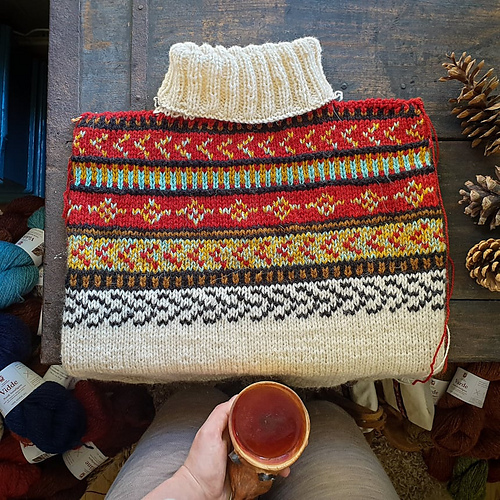 Ravelry: Amaruq Polaris pattern by Anna-Sofia Vintersol