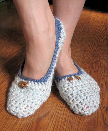 Ravelry: Comfy Ballet Slippers pattern by Loralynn