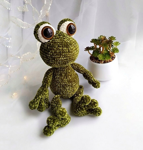 Ravelry: Cute Frog pattern by Loren Ver