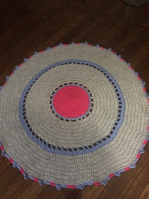 Ravelry: LoriSiddall's Round Rainbow rug