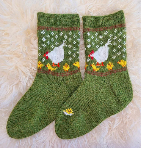 Ravelry: Chicken socks pattern by Liselott Daun