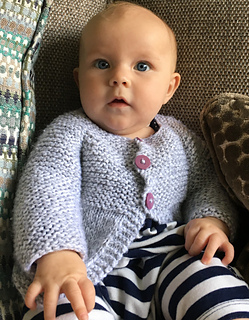 Ravelry: LouDoubleKnitter's Baby Cardi ~ Babbity Grey/White